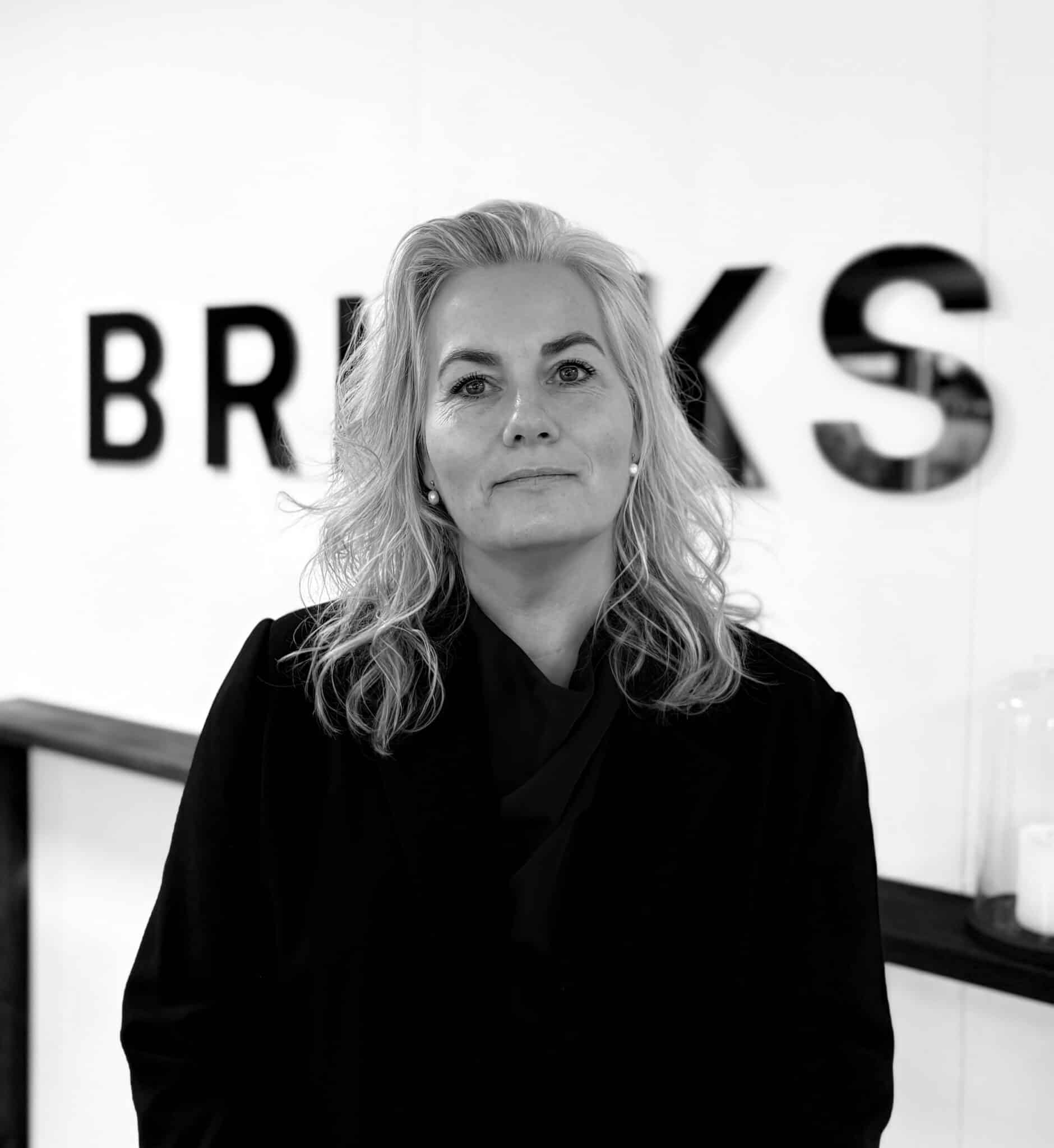 Velkommen hjem, Annette! - BRICKS